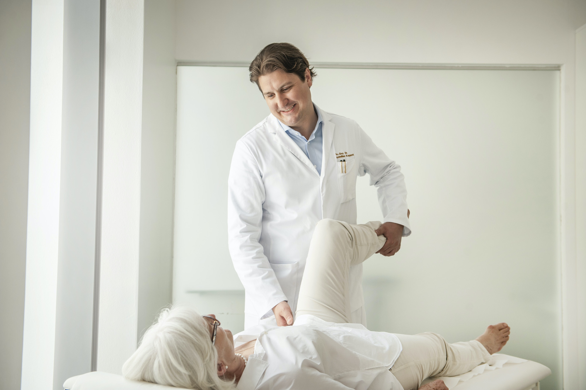 Spezialist Halbschlitten Prothese Wien Knie Arthrose